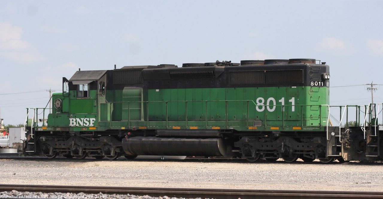 BNSF 8011